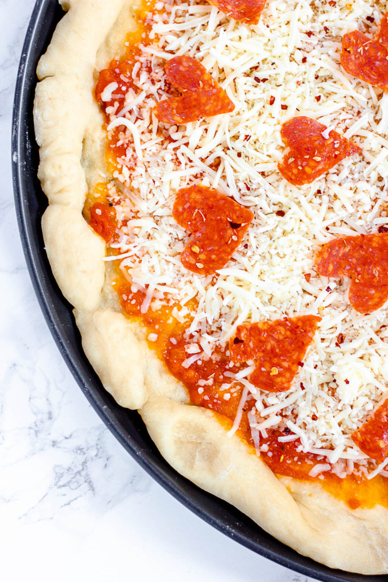 The Perfect Pizza Date Night at Home - bits + bites