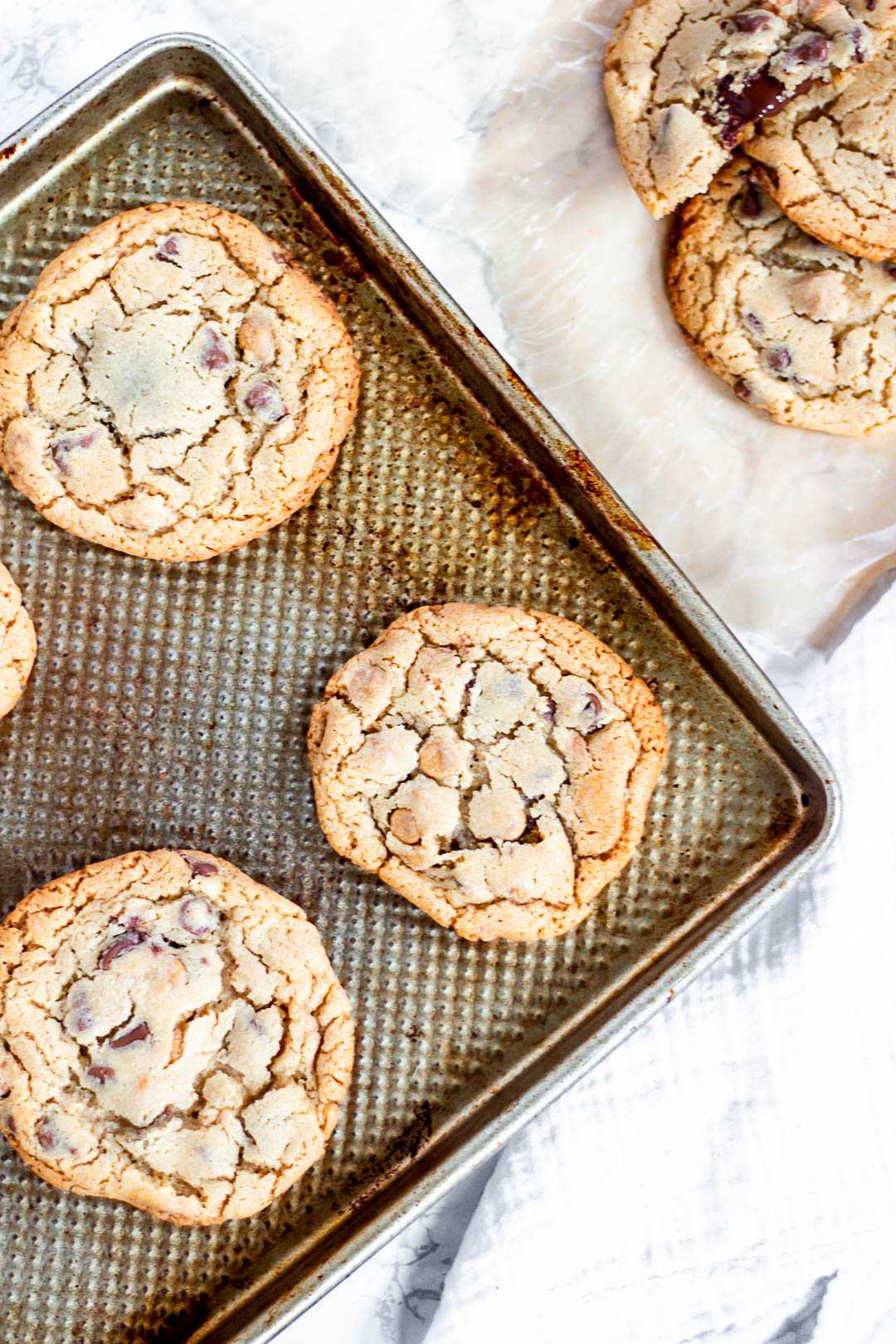 Nutella Chocolate Chip Cookies - bits and bites