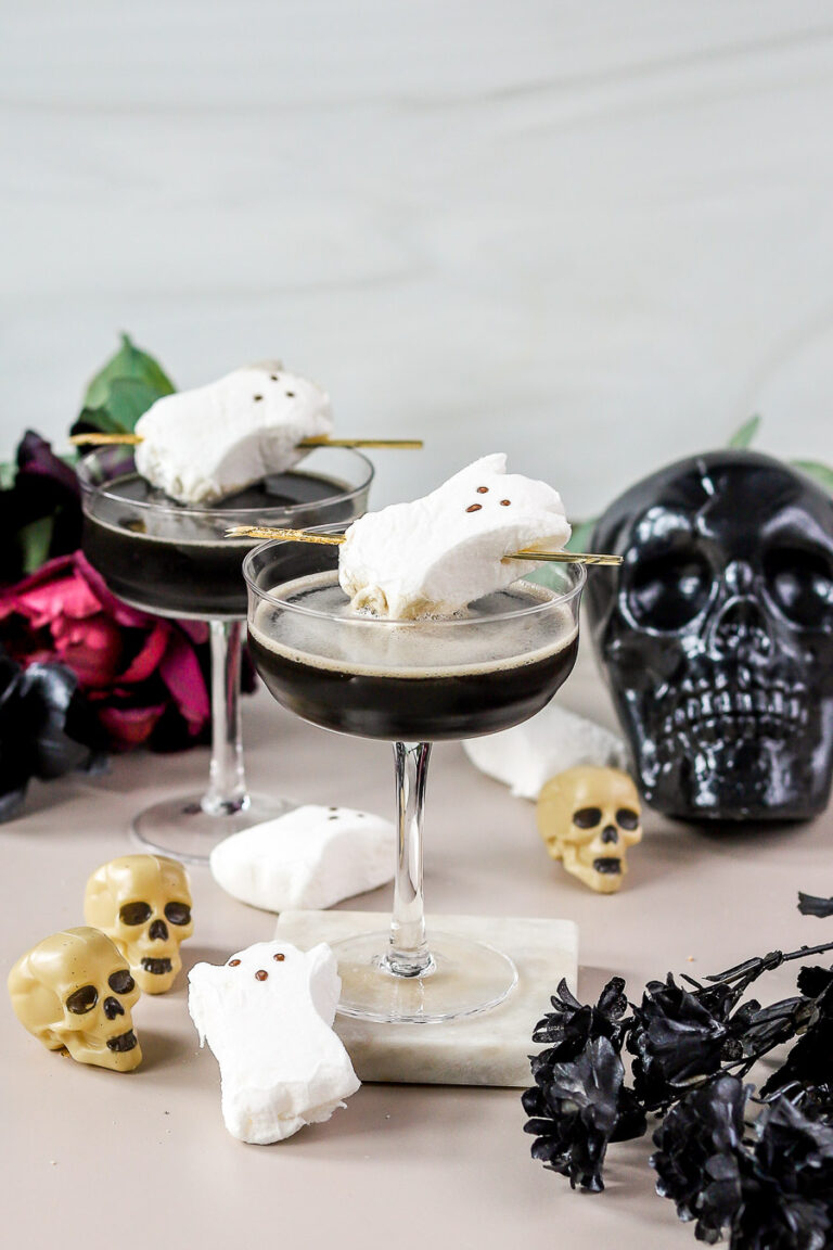 Ghost in the Graveyard Cocktail Recipe - bits and bites
