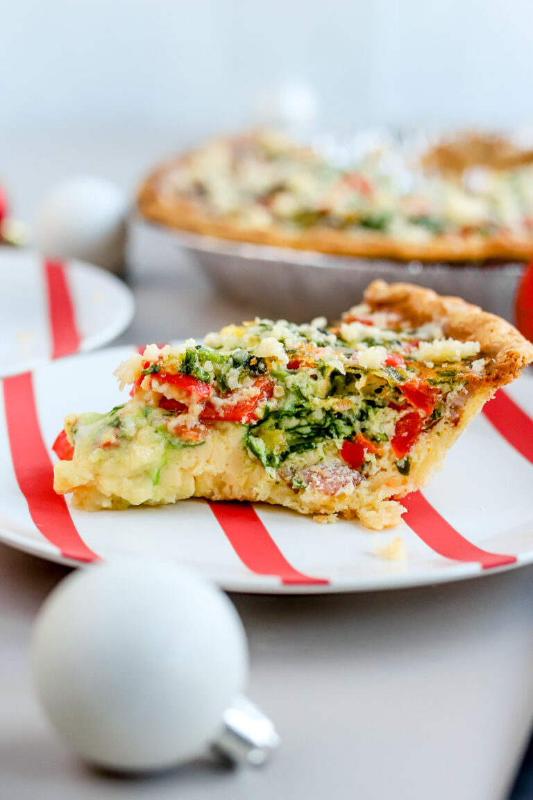 Easy Christmas Quiche Recipe for your Holiday Morning - bits and bites
