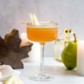 Amalfi Spritz - Pineapple Aperol Spritz Recipe - bits and bites