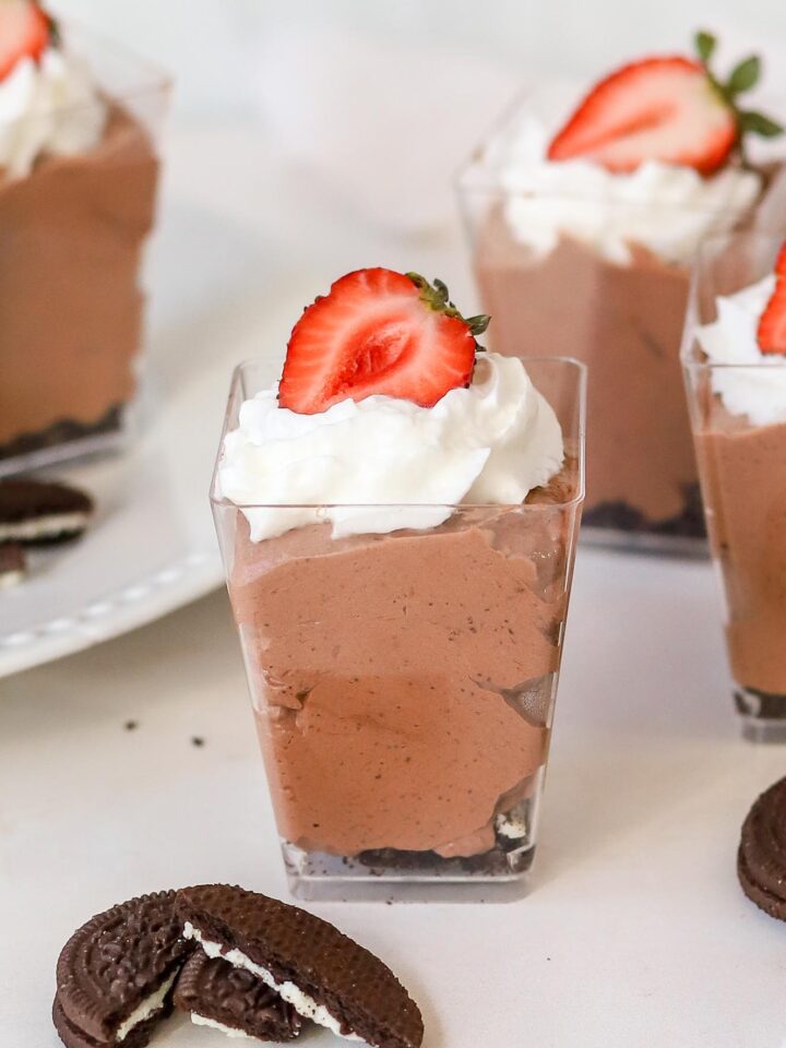 Easy Chocolate Mousse Cups (Just 3 Ingredients!) - bits and bites